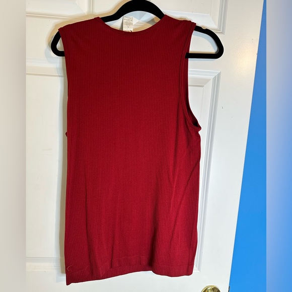 ZYIA | Tops | Zyia Brick Parallel Tank Xl | Poshmark